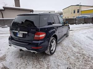 Zils Mercedes-Benz ML 550 2011 Kauņa, ar dzinēja tilpumu 5.50 L un nobraukumu 185 tūkst. km par 7900 €, foto 3 vietnē AUTOMOTO.COM.LV