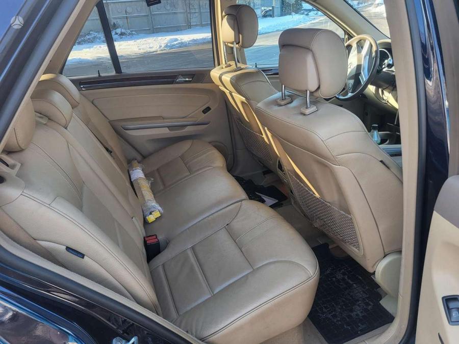 Blue Mercedes-Benz ML 550 2011 in Kaunas, with an engine capacity of 5.46 L and mileage of 290 thousand km for 8500 €, photo 7 on AUTOMOTO.COM.LV