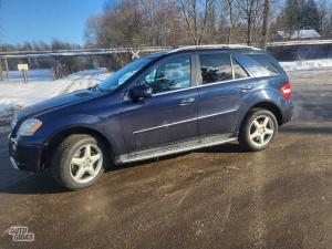 Mercedes-Benz ML 550 2011 Kauņa, ar dzinēja tilpumu 5.50 L un nobraukumu 286 tūkst. km par 10300 €, foto 2 vietnē AUTOMOTO.COM.LV