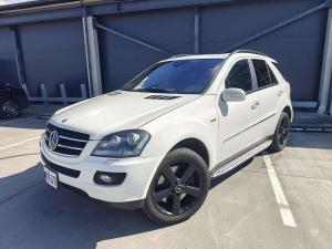 Balts Mercedes-Benz ML 550 2008 Kauņa, ar dzinēja tilpumu 5.46 L un nobraukumu 292 tūkst. km par 8000 €, foto  vietnē AUTOMOTO.COM.LV