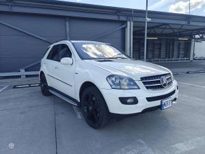 Balts Mercedes-Benz ML 550 2008 Kauņa, ar dzinēja tilpumu 5.46 L un nobraukumu 292 tūkst. km par 8000 €, foto 9 vietnē AUTOMOTO.COM.LV