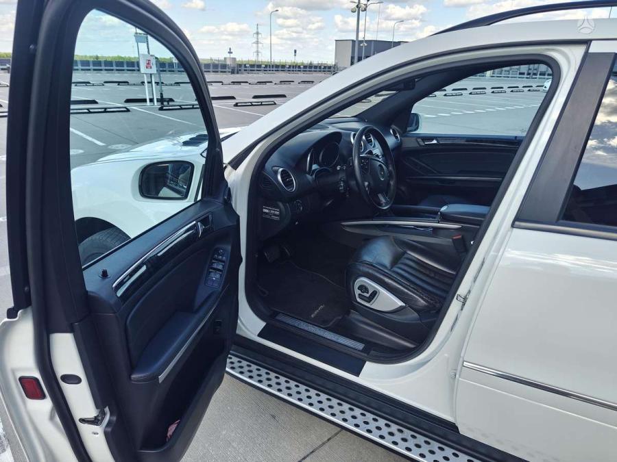 Balts Mercedes-Benz ML 550 2008 Kauņa, ar dzinēja tilpumu 5.46 L un nobraukumu 292 tūkst. km par 8000 €, foto 10 vietnē AUTOMOTO.COM.LV