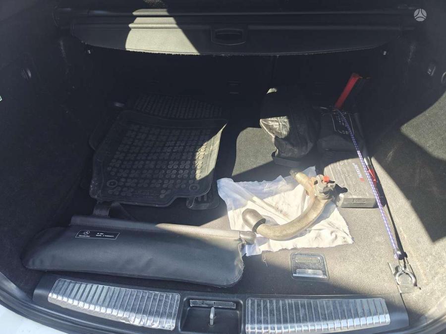 Balts Mercedes-Benz ML 550 2008 Kauņa, ar dzinēja tilpumu 5.46 L un nobraukumu 292 tūkst. km par 8000 €, foto 21 vietnē AUTOMOTO.COM.LV