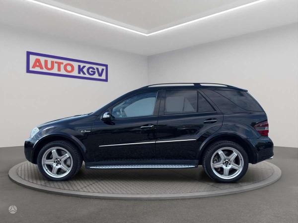 Melns Mercedes-Benz ml-63-amg 2008 Kauņa, ar dzinēja tilpumu 6.20 L un nobraukumu 242 tūkst. km par 11999 €, foto 2 vietnē AUTOMOTO.COM.LV