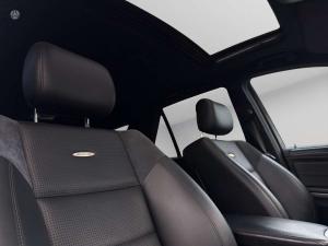 Black Mercedes-Benz ml-63-amg 2008 in Kaunas, with an engine capacity of 6.20 L and mileage of 242 thousand km for 11999 €, photo 10 on AUTOMOTO.COM.LV