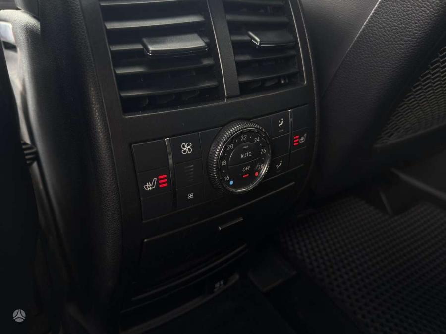 Black Mercedes-Benz ml-63-amg 2008 in Kaunas, with an engine capacity of 6.20 L and mileage of 242 thousand km for 11999 €, photo 20 on AUTOMOTO.COM.LV