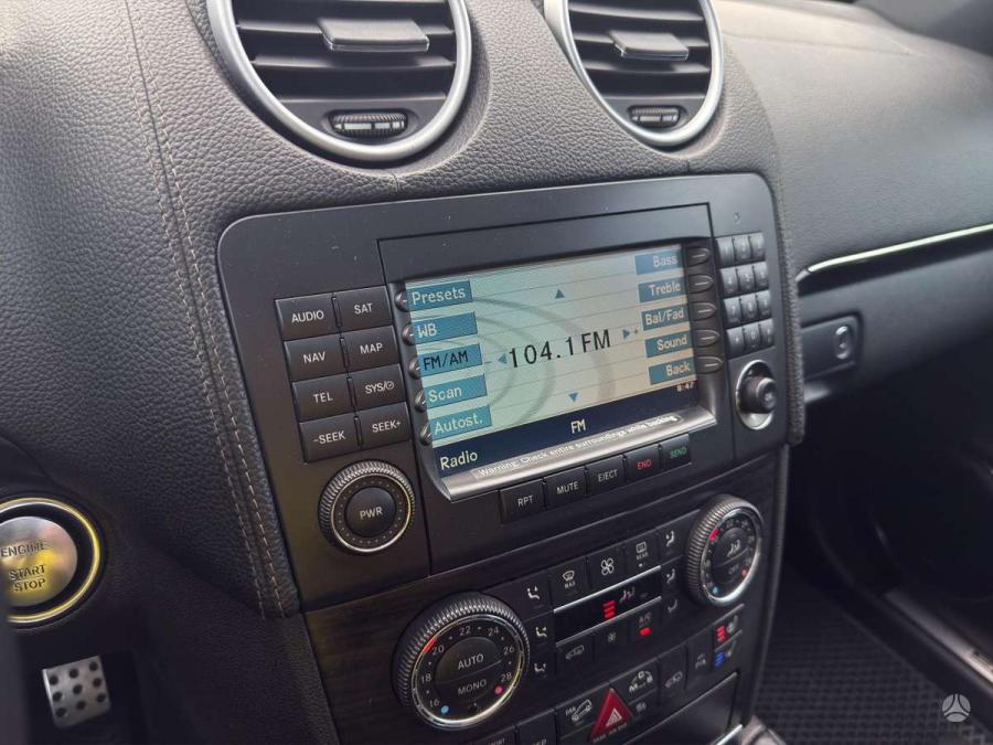 Black Mercedes-Benz ml-63-amg 2008 in Kaunas, with an engine capacity of 6.20 L and mileage of 242 thousand km for 11999 €, photo 18 on AUTOMOTO.COM.LV