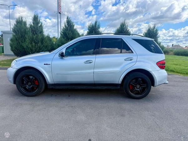 Pelēks Mercedes-Benz ml-63-amg 2008 Kauņa, ar dzinēja tilpumu 6.20 L un nobraukumu 130 tūkst. km par 6150 €, foto 5 vietnē AUTOMOTO.COM.LV