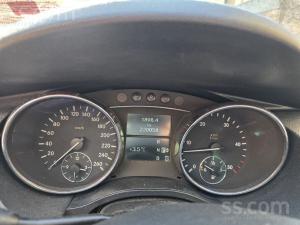 Black Mercedes-Benz r-280 2006 in Riga, with an engine capacity of 3.00 L and mileage of 220 thousand km for 4700 €, photo 9 on AUTOMOTO.COM.LV