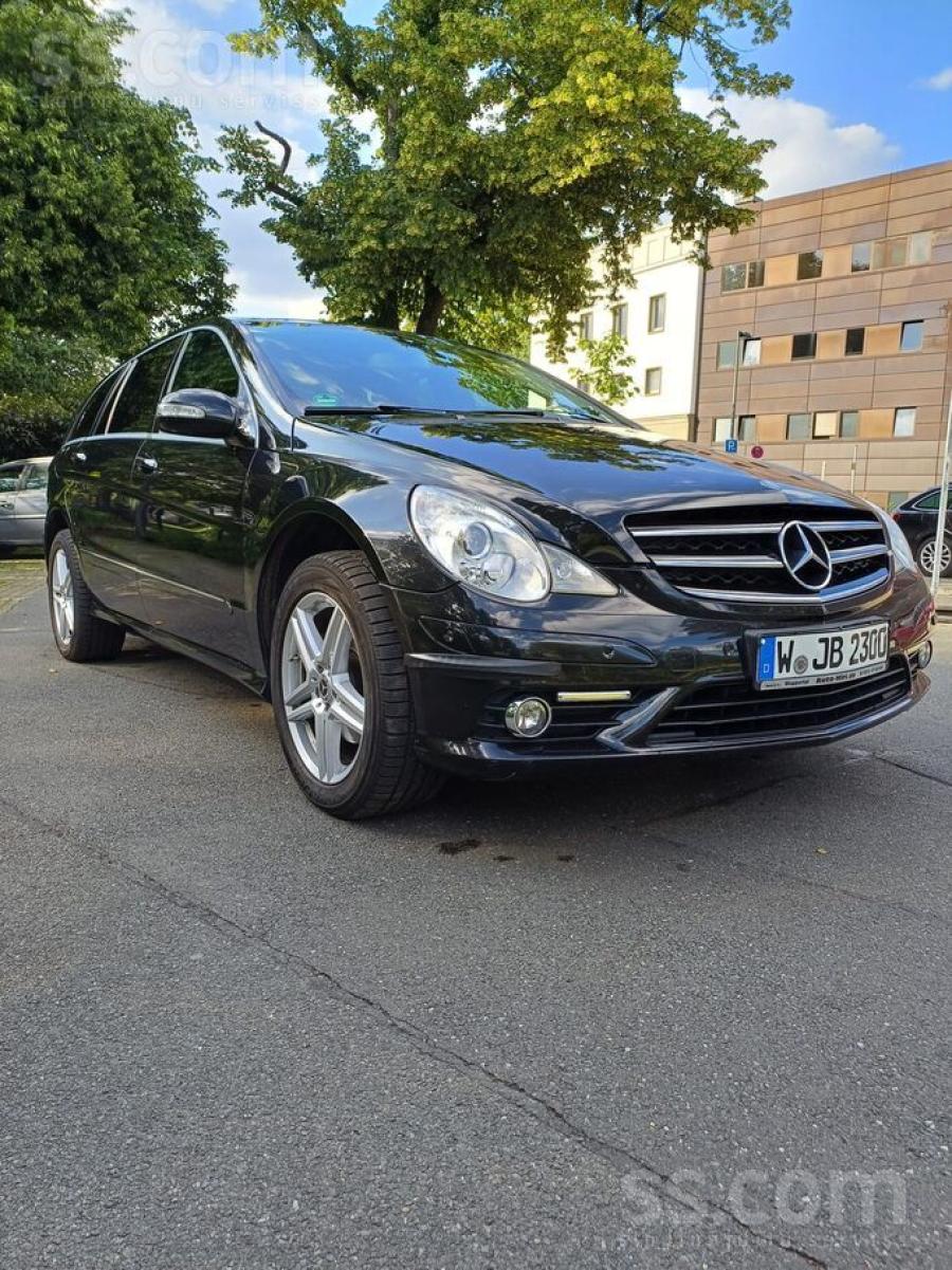 Black Mercedes-Benz r-280 2009 in Riga, with an engine capacity of 3.00 L and mileage of 283 thousand km for 7000 €, photo 2 on AUTOMOTO.COM.LV