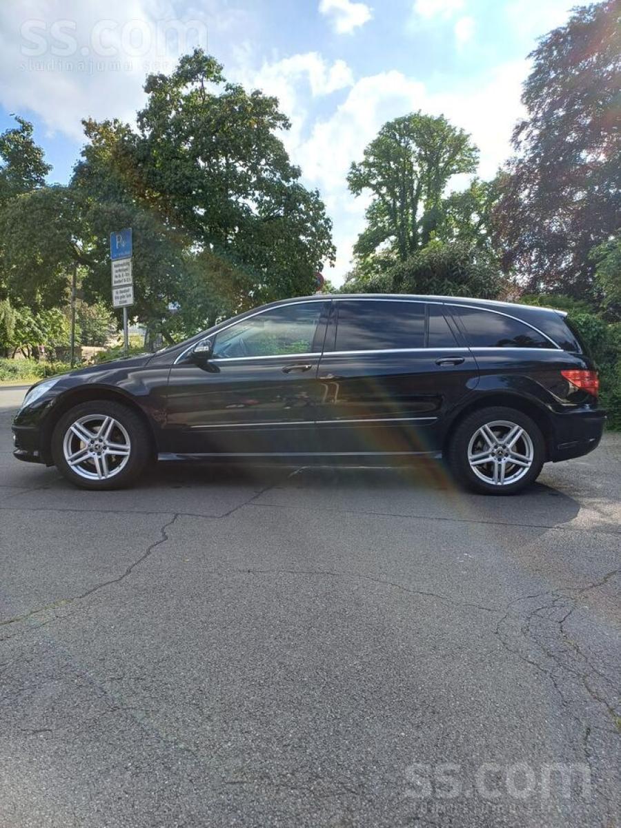 Black Mercedes-Benz r-280 2009 in Riga, with an engine capacity of 3.00 L and mileage of 283 thousand km for 7000 €, photo 10 on AUTOMOTO.COM.LV