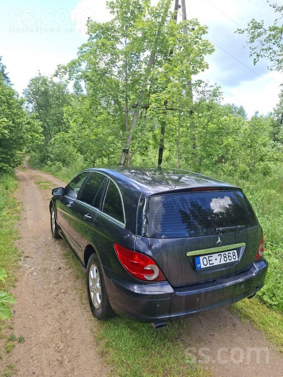 Blue Mercedes-Benz r-280 2007 in Daugavpils, with an engine capacity of 3.00 L and mileage of 312 thousand km for 2900 €, photo 4 on AUTOMOTO.COM.LV