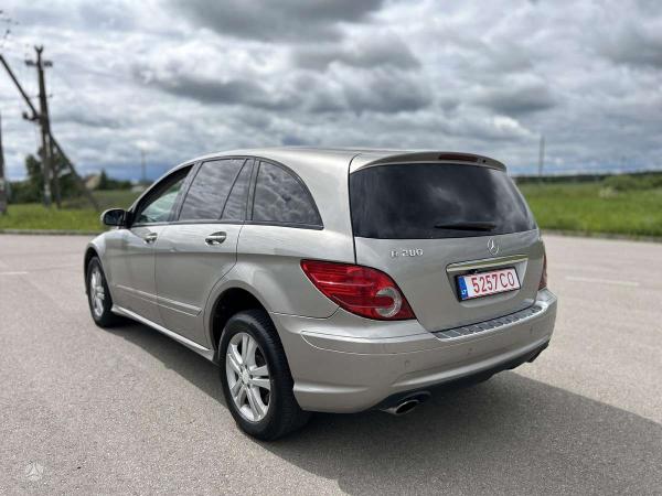 Brown Mercedes-Benz r-280 2008 in Kursenai, with an engine capacity of 2.99 L and mileage of 292 thousand km for 3600 €, photo 5 on AUTOMOTO.COM.LV