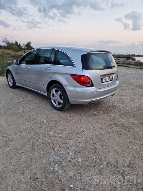Grey Mercedes-Benz r-280 2007 in Liepaja, with an engine capacity of 3.00 L and mileage of 263 thousand km for 3250 €, photo 3 on AUTOMOTO.COM.LV