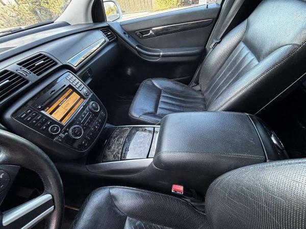 Grey Mercedes-Benz r-280 2010 in Kaunas, with an engine capacity of 2.99 L and mileage of 422 thousand km for 3200 €, photo 9 on AUTOMOTO.COM.LV