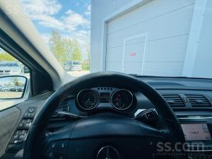 Grey Mercedes-Benz r-280 2010 in Riga, with an engine capacity of 3.00 L and mileage of 332 thousand km for 4750 €, photo 12 on AUTOMOTO.COM.LV
