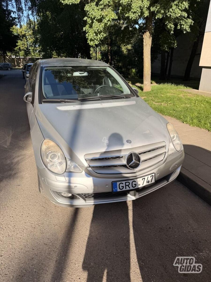 Mercedes-Benz r-280 2007 in Jonava, with an engine capacity of 3.00 L and mileage of 322 thousand km for 2700 €, photo 13 on AUTOMOTO.COM.LV