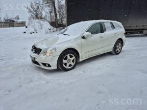 Balts Mercedes-Benz r-280 2010 Rīga, ar dzinēja tilpumu 3.00 L un nobraukumu 310 tūkst. km par 2950 €, foto 1 vietnē AUTOMOTO.COM.LV