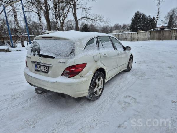 Balts Mercedes-Benz r-280 2010 Rīga, ar dzinēja tilpumu 3.00 L un nobraukumu 310 tūkst. km par 2950 €, foto 3 vietnē AUTOMOTO.COM.LV
