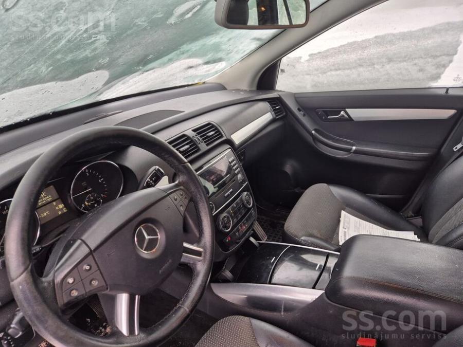 Balts Mercedes-Benz r-280 2010 Rīga, ar dzinēja tilpumu 3.00 L un nobraukumu 310 tūkst. km par 2950 €, foto 6 vietnē AUTOMOTO.COM.LV