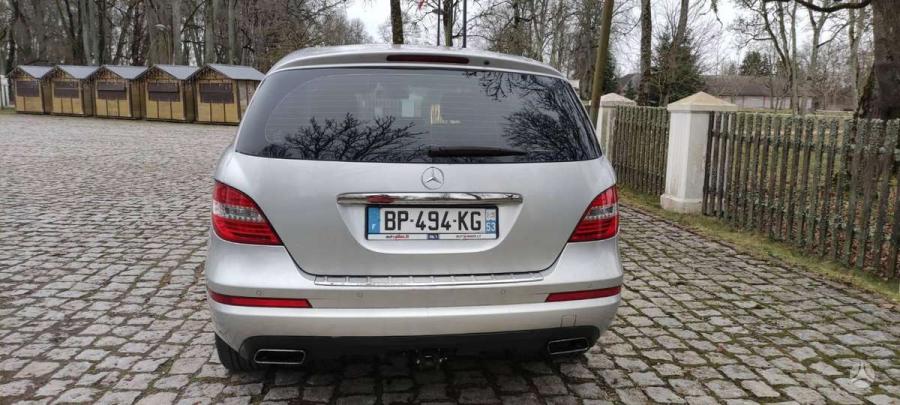Grey Mercedes-Benz r-300 2011 in Siauliai, with an engine capacity of 0.30 L and mileage of 231 thousand km for 7500 €, photo 5 on AUTOMOTO.COM.LV