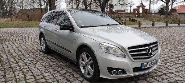 Grey Mercedes-Benz r-300 2011 in Siauliai, with an engine capacity of 3.00 L and mileage of 231 thousand km for 7500 €, photo 2 on AUTOMOTO.COM.LV