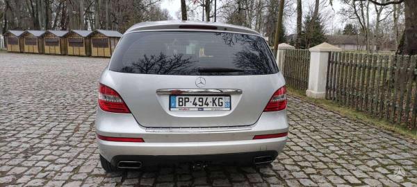 Grey Mercedes-Benz r-300 2011 in Siauliai, with an engine capacity of 3.00 L and mileage of 231 thousand km for 7500 €, photo 5 on AUTOMOTO.COM.LV