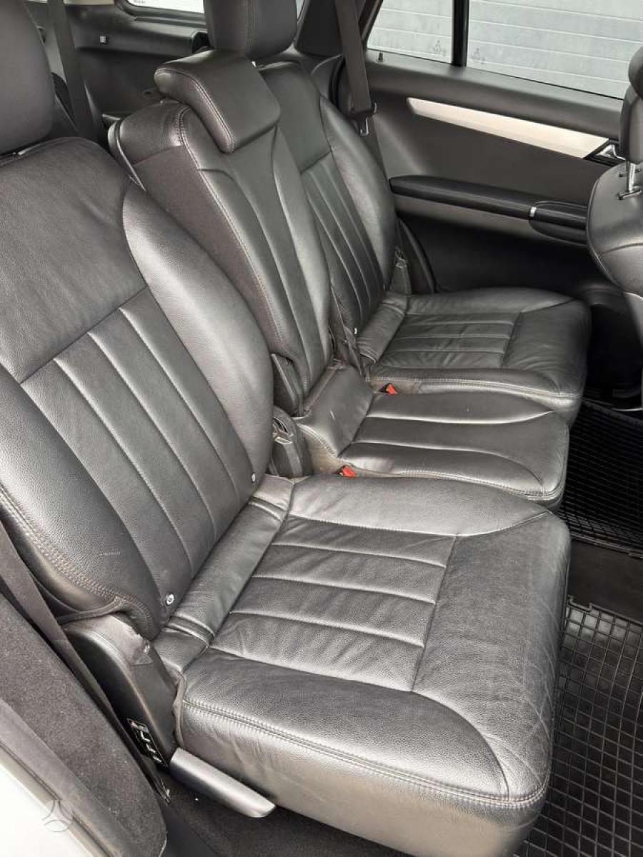 Серый Мерседес r-300 2010 в Вильнюс, объемом двигателя 2.99 л и пробегом 423 тыс. км за 1950 €, фото 19 на AUTOMOTO.COM.LV