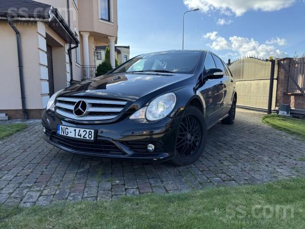 Black Mercedes-Benz R 320 2007 in Daugavpils, with an engine capacity of 3.00 L and mileage of 360 thousand km for 3000 €, photo 1 on AUTOMOTO.COM.LV