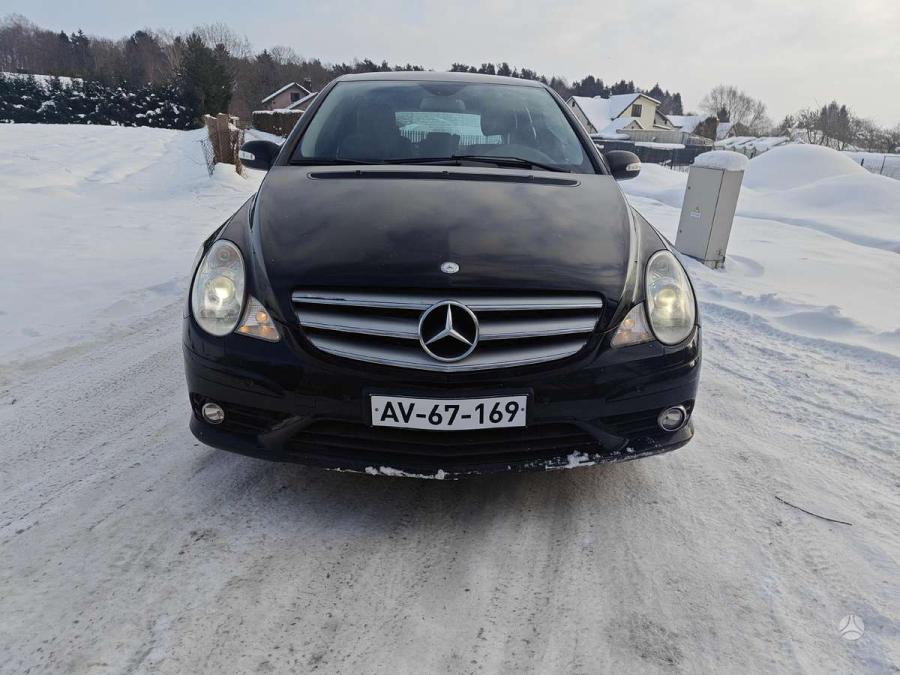 Melns Mercedes-Benz R 320 2008 Klaipėda, ar dzinēja tilpumu 3.00 L un nobraukumu 278 tūkst. km par 3990 €, foto 3 vietnē AUTOMOTO.COM.LV