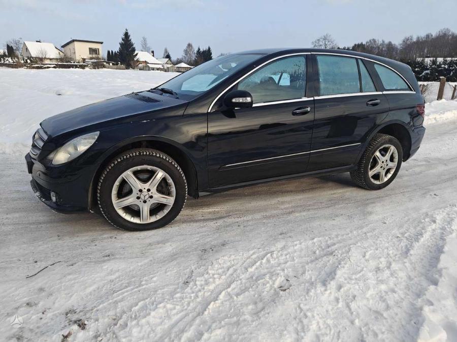 Melns Mercedes-Benz R 320 2008 Klaipėda, ar dzinēja tilpumu 3.00 L un nobraukumu 278 tūkst. km par 3990 €, foto 11 vietnē AUTOMOTO.COM.LV