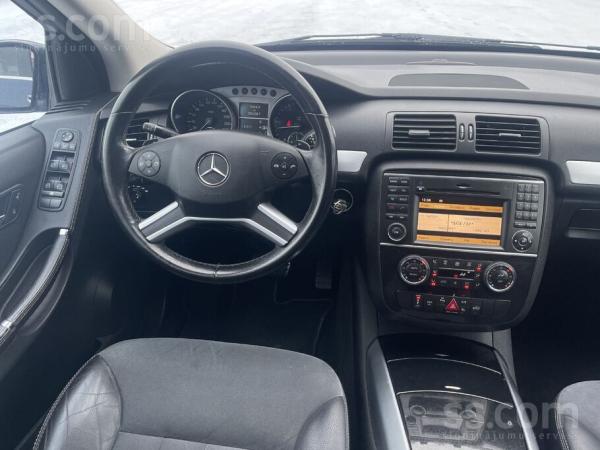 Melns Mercedes-Benz R 320 2009 Rīga, ar dzinēja tilpumu 3.00 L un nobraukumu 266 tūkst. km par 4950 €, foto 7 vietnē AUTOMOTO.COM.LV