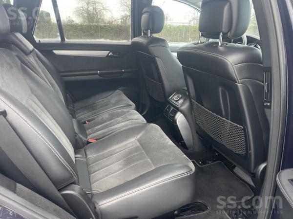 Melns Mercedes-Benz R 320 2009 Rīga, ar dzinēja tilpumu 3.00 L un nobraukumu 266 tūkst. km par 4950 €, foto 10 vietnē AUTOMOTO.COM.LV