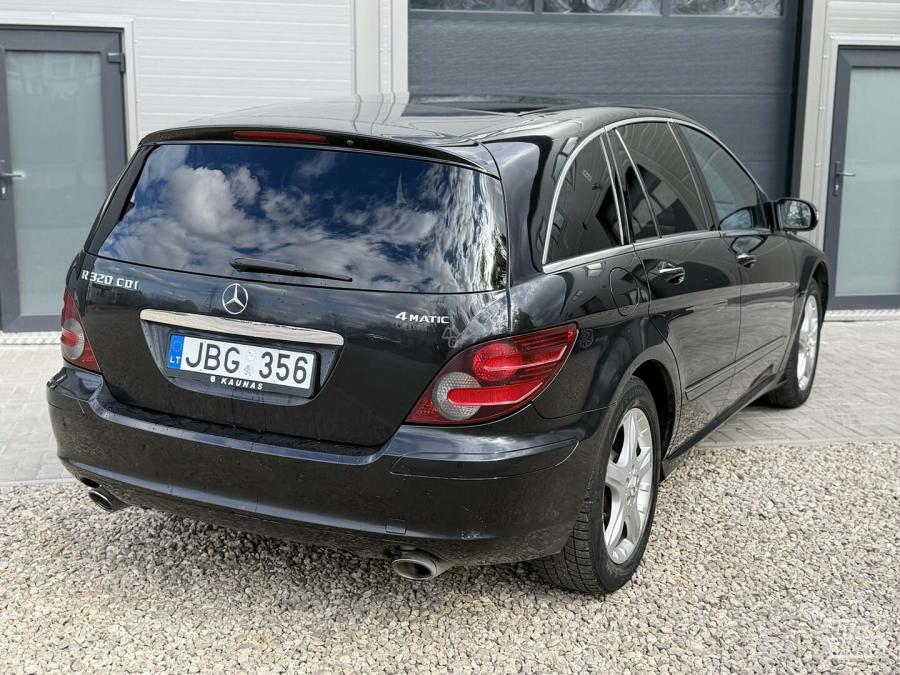 Melns Mercedes-Benz R 320 2006 Kauņa, ar dzinēja tilpumu 3.20 L un nobraukumu 402 tūkst. km par 2450 €, foto 10 vietnē AUTOMOTO.COM.LV