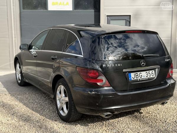 Black Mercedes-Benz R 320 2006 in Kaunas, with an engine capacity of 3.20 L and mileage of 402 thousand km for 2450 €, photo 10 on AUTOMOTO.COM.LV