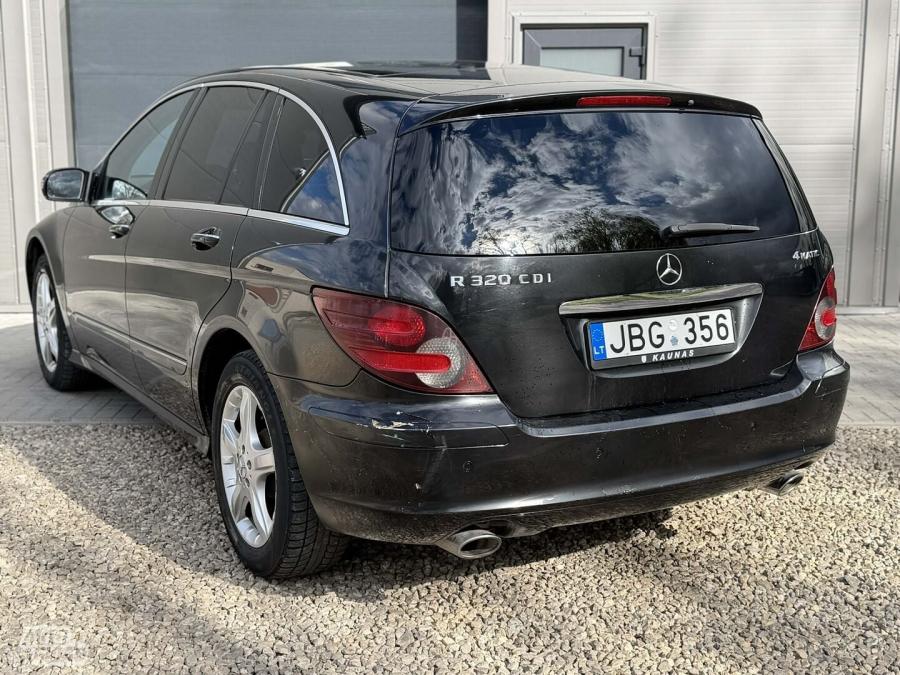 Melns Mercedes-Benz R 320 2006 Kauņa, ar dzinēja tilpumu 3.20 L un nobraukumu 402 tūkst. km par 2450 €, foto 12 vietnē AUTOMOTO.COM.LV