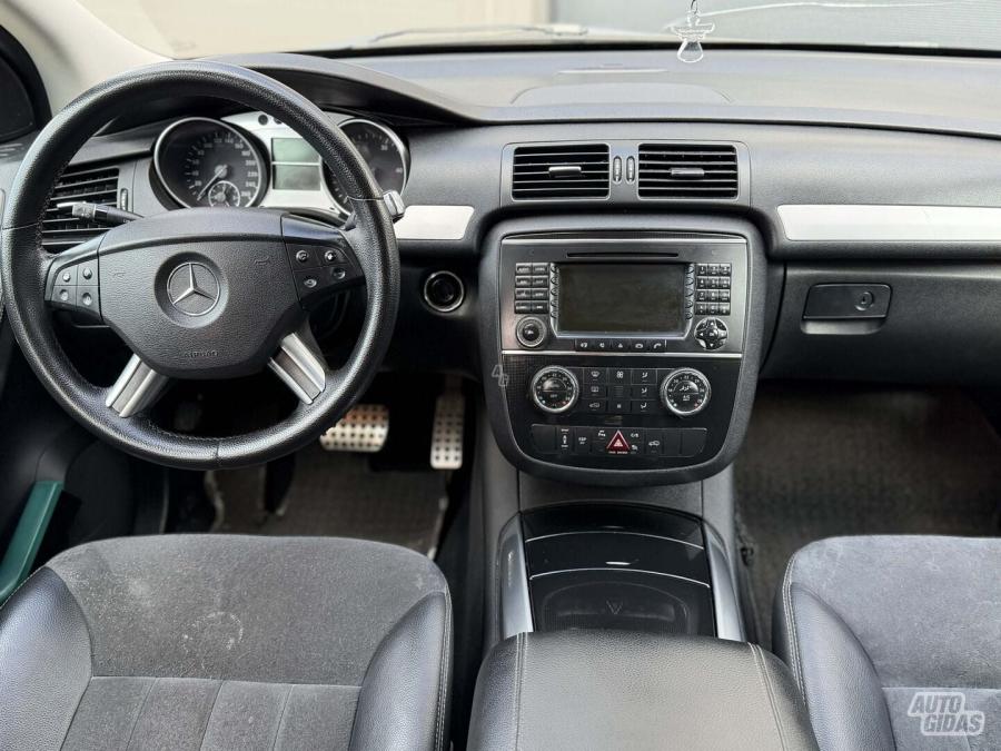 Melns Mercedes-Benz R 320 2006 Kauņa, ar dzinēja tilpumu 3.20 L un nobraukumu 402 tūkst. km par 2450 €, foto 16 vietnē AUTOMOTO.COM.LV