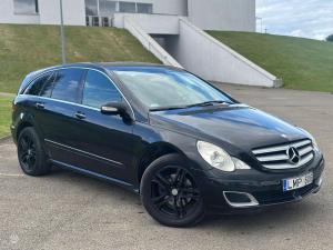 Melns Mercedes-Benz R 320 2006 Nemenčinė, ar dzinēja tilpumu 3.00 L un nobraukumu 370 tūkst. km par 1900 €, foto  vietnē AUTOMOTO.COM.LV