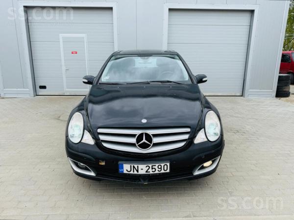 Melns Mercedes-Benz R 320 2006 Rīga, ar dzinēja tilpumu 3.00 L un nobraukumu 287 tūkst. km par 2500 €, foto 3 vietnē AUTOMOTO.COM.LV