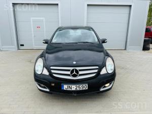 Melns Mercedes-Benz R 320 2006 Rīga, ar dzinēja tilpumu 3.00 L un nobraukumu 287 tūkst. km par 2500 €, foto 3 vietnē AUTOMOTO.COM.LV