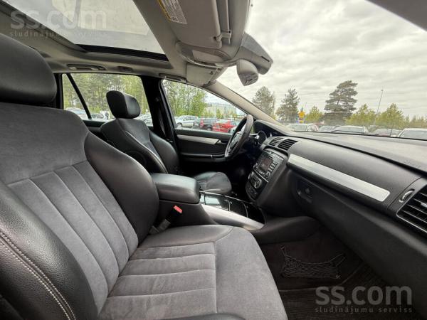 Melns Mercedes-Benz R 320 2006 Rīga, ar dzinēja tilpumu 3.00 L un nobraukumu 287 tūkst. km par 2500 €, foto 9 vietnē AUTOMOTO.COM.LV