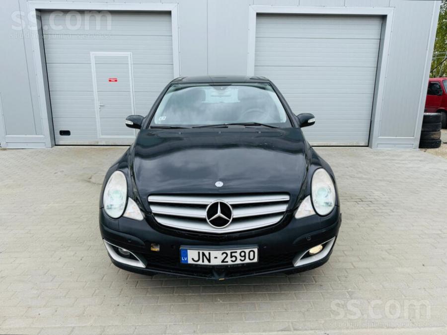 Melns Mercedes-Benz R 320 2006 Rīga, ar dzinēja tilpumu 3.00 L un nobraukumu 287 tūkst. km par 2500 €, foto 3 vietnē AUTOMOTO.COM.LV