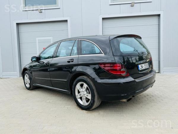 Melns Mercedes-Benz R 320 2006 Rīga, ar dzinēja tilpumu 3.00 L un nobraukumu 287 tūkst. km par 2500 €, foto 5 vietnē AUTOMOTO.COM.LV