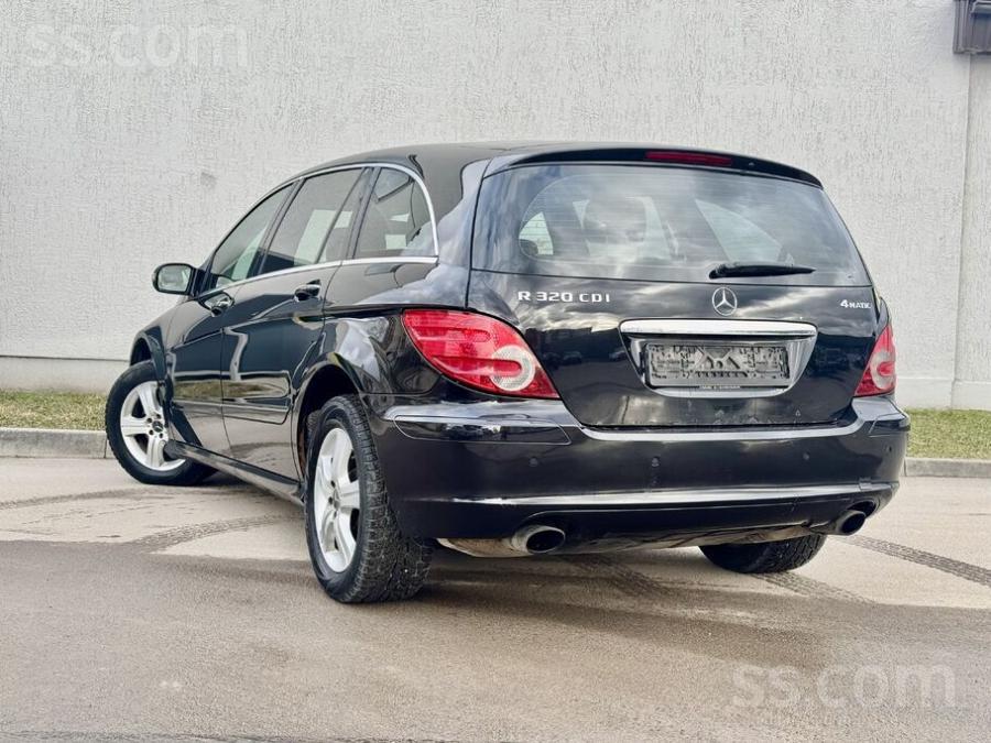 Black Mercedes-Benz R 320 2007 in Aizkraukle, with an engine capacity of 3.00 L and mileage of 0 thousand km for 5150 €, photo 4 on AUTOMOTO.COM.LV