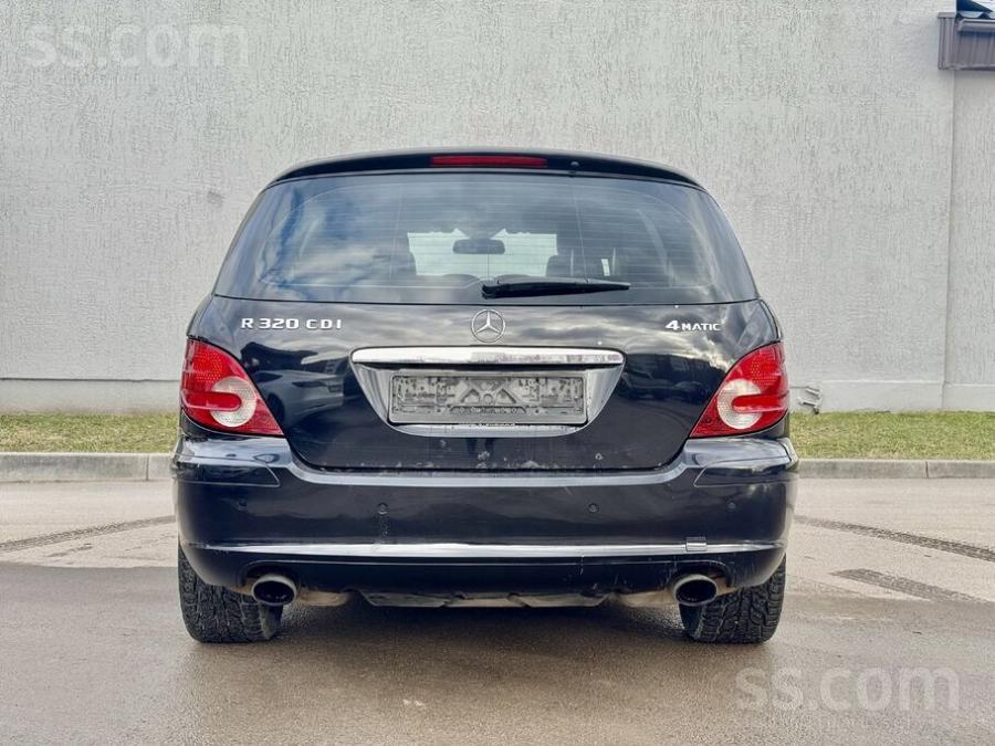 Black Mercedes-Benz R 320 2007 in Aizkraukle, with an engine capacity of 3.00 L and mileage of 0 thousand km for 5150 €, photo 5 on AUTOMOTO.COM.LV