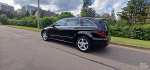 Melns Mercedes-Benz R 320 2007 Viļņa, ar dzinēja tilpumu 3.00 L un nobraukumu 320 tūkst. km par 1999 €, foto  vietnē AUTOMOTO.COM.LV