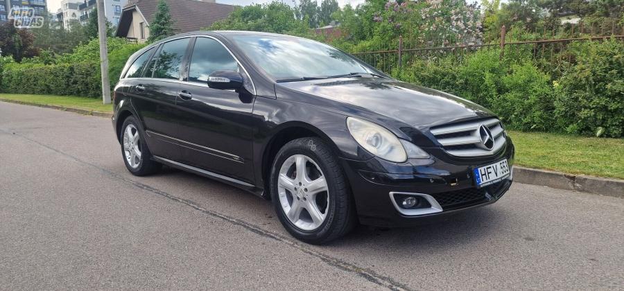 Black Mercedes-Benz R 320 2007 in Vilnius, with an engine capacity of 3.00 L and mileage of 320 thousand km for 1999 €, photo 6 on AUTOMOTO.COM.LV