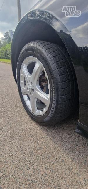 Black Mercedes-Benz R 320 2007 in Vilnius, with an engine capacity of 3.00 L and mileage of 320 thousand km for 1999 €, photo 17 on AUTOMOTO.COM.LV