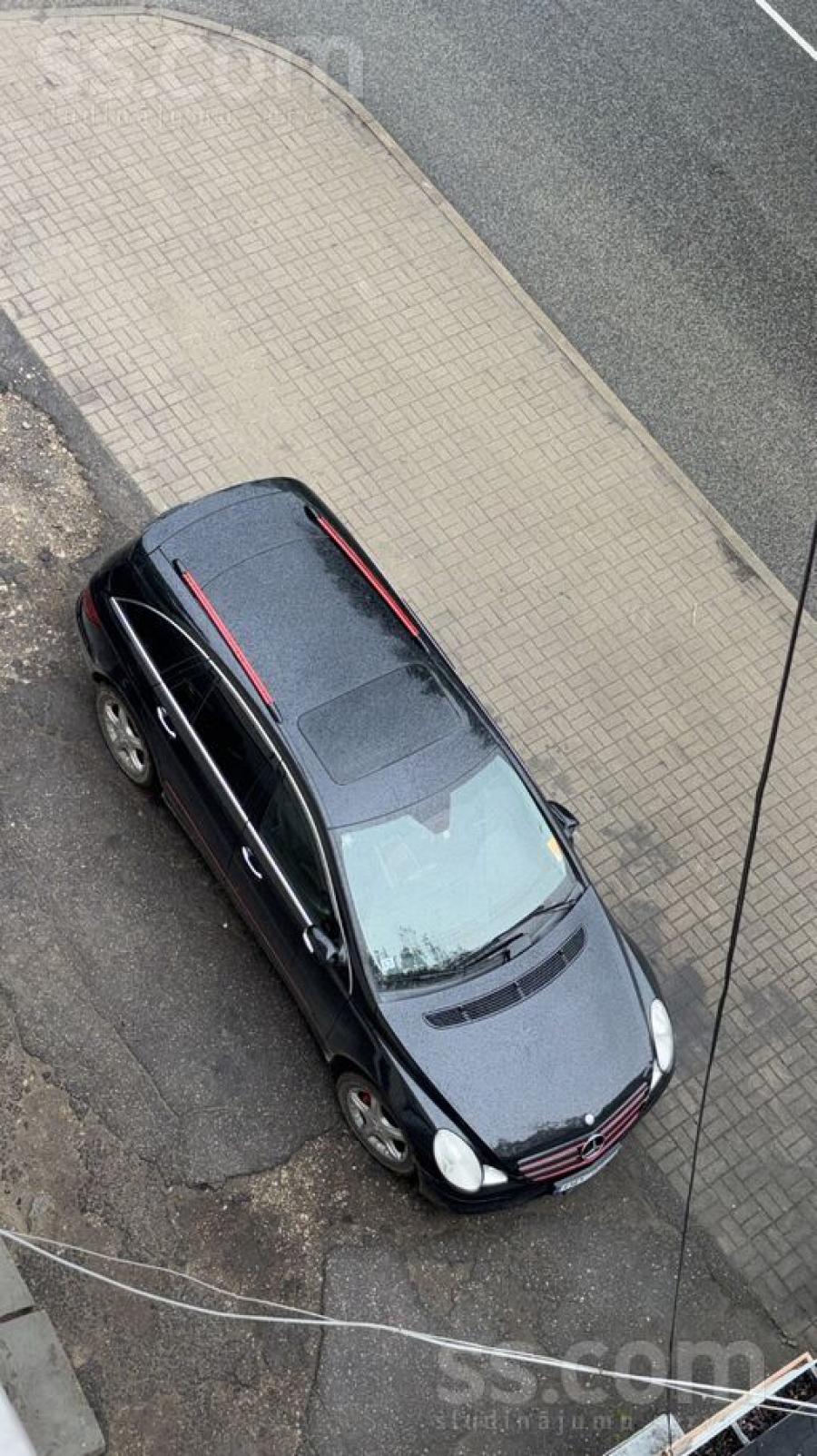 Melns Mercedes-Benz R 320 2007 Rēzekne, ar dzinēja tilpumu 3.00 L un nobraukumu 300 tūkst. km par 3550 €, foto 5 vietnē AUTOMOTO.COM.LV