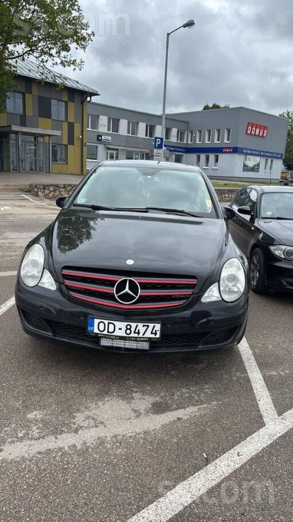 Melns Mercedes-Benz R 320 2007 Rēzekne, ar dzinēja tilpumu 3.00 L un nobraukumu 300 tūkst. km par 3550 €, foto 5 vietnē AUTOMOTO.COM.LV